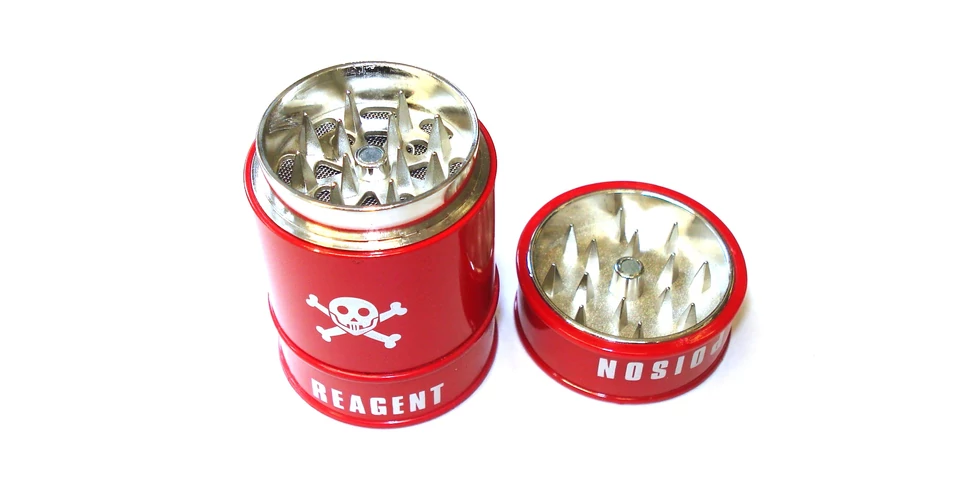 grinder / macinator tutun metal poison - 27,00 Lei - Grindere